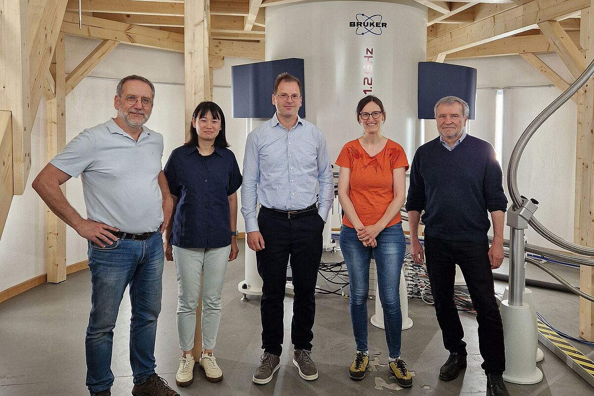 Giant With Ceramic Heart | Mirage News
